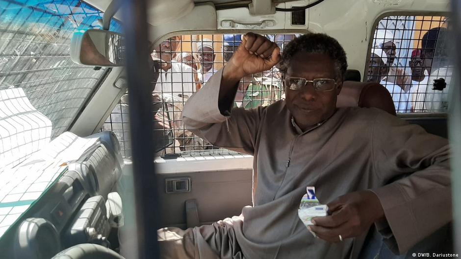 Au Tchad, Mahamat Nour Ibedou auditionné – DW – 11/12/2019