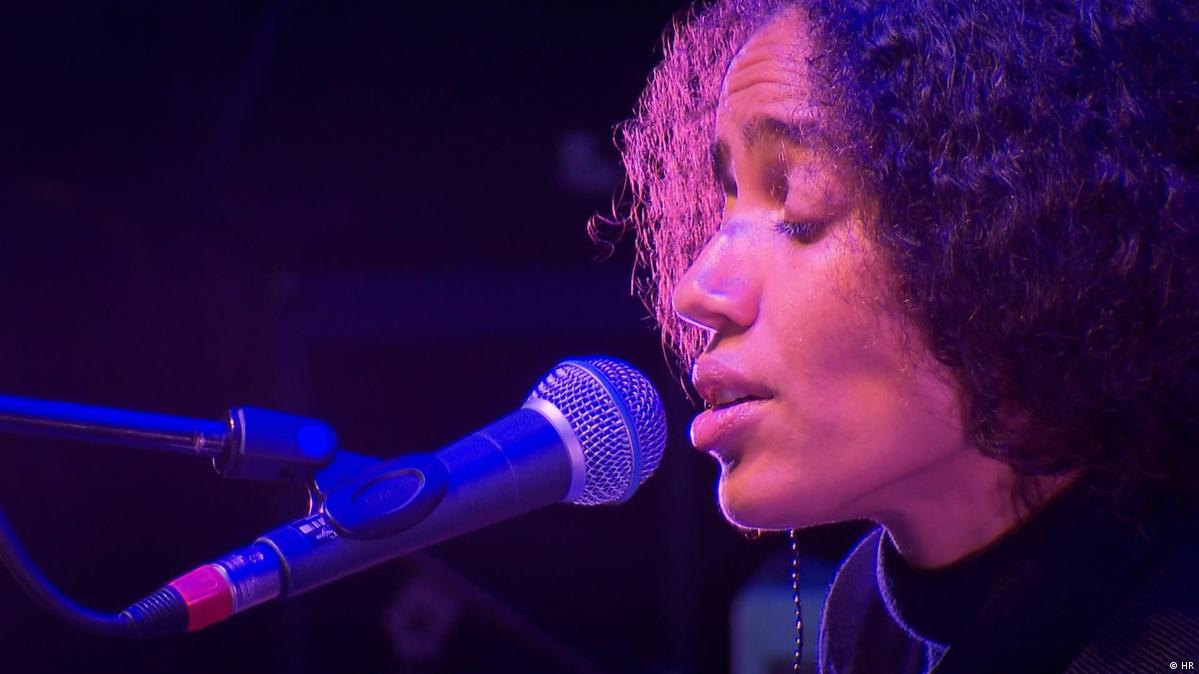 Soul Ladies: Commuting between Africa and Europe – DW – 12/16/2020