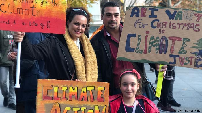 COP25: Protesters call for action at Madrid climate rally | Environment ...
