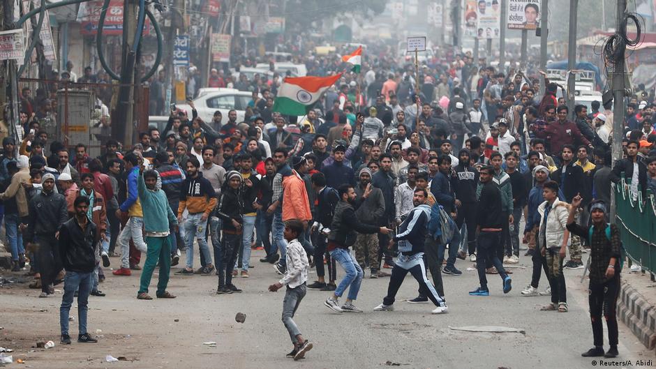 Modi refuses to budge in face of mass protests – DW – 12/18/2019