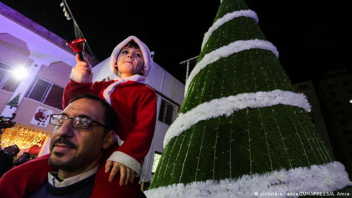 Israel to grant entry to Gaza Christians on Christmas | News | DW | 23. ...