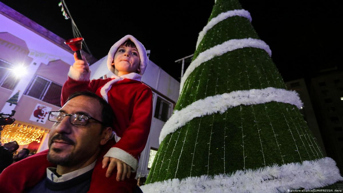 Israel to grant entry to Gaza Christians on Christmas – DW – 12/23/2019