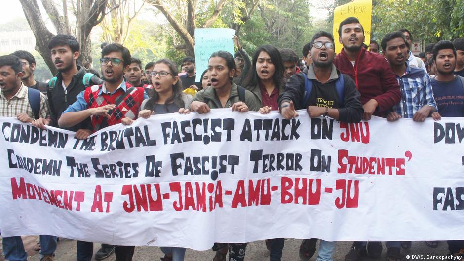 Fresh student protests hit India over university attack – DW – 01/06/2020