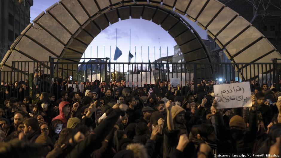 Iran faces blowback after shooting down airliner – DW – 01/12/2020