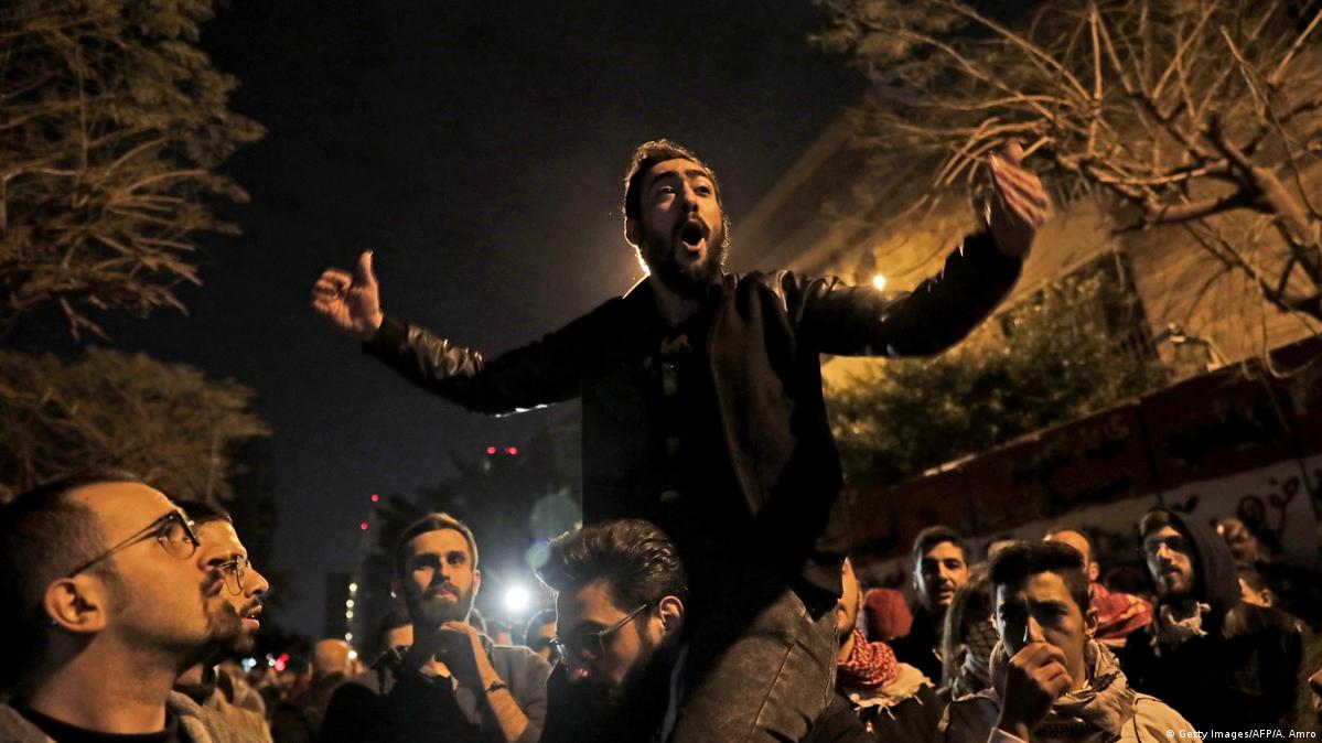 Protests rock Beirut for second night – DW – 01/16/2020