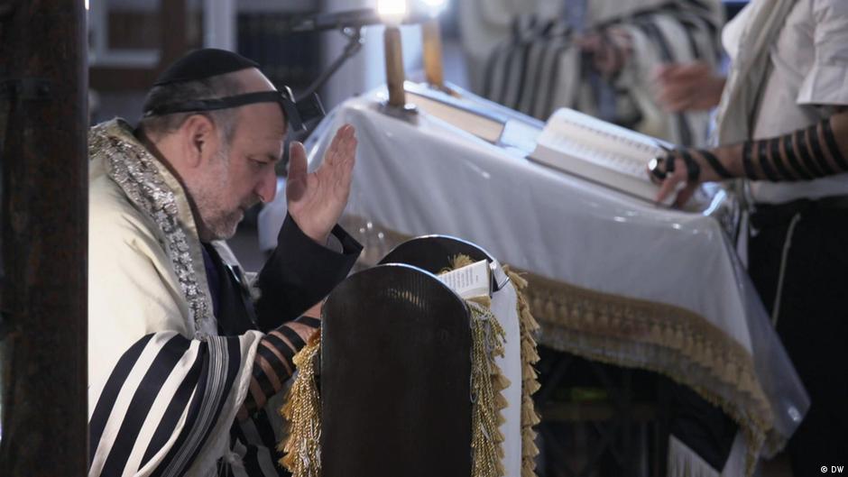 Jewish life 75 years after Auschwitz – DW – 01/22/2020