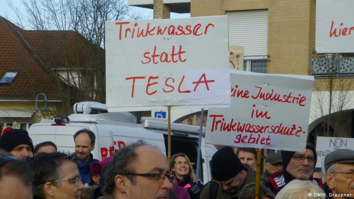Planned Tesla Gigafactory in Germany drives wedge between locals ...