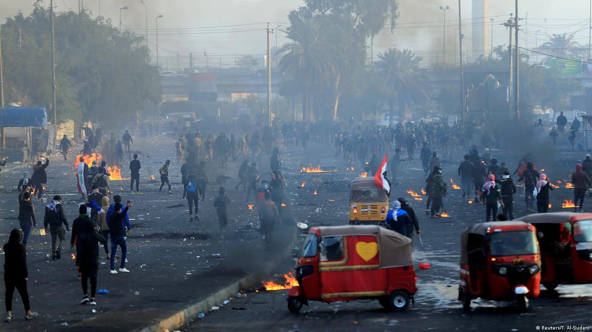 3 killed in Baghdad protests – DW – 01/21/2020