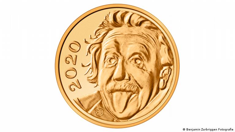 Switzerland mints world's smallest gold coin