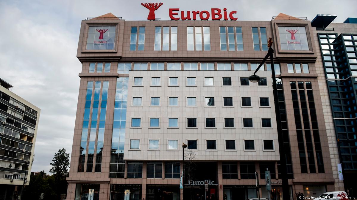 Banker in Angola corruption scandal kills himself – DW – 01/23/2020