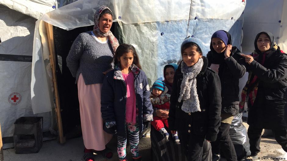 First refugee children flown from Greece – DW – 04/15/2020