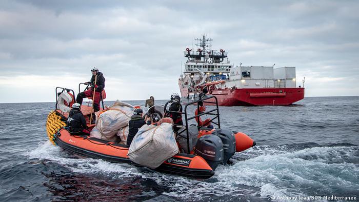 A bordo de un barco de rescate en el Mediterráneo | Aprender alemán con DW