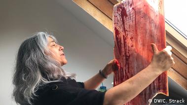 Mahbuba Maqsoodi und ihre große Glaskunst – DW – 26.02.2020