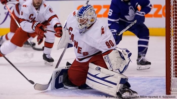 David Ayres: Vom Hausmeister zum NHL-Helden | Sport | DW | 23.02.2020