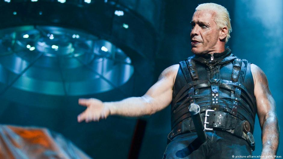 Лидер Rammstein идет на поправку – DW – 30.03.2020