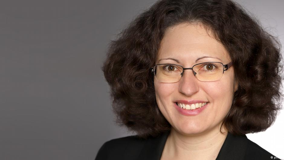 Dana Alexandra Scherle – DW