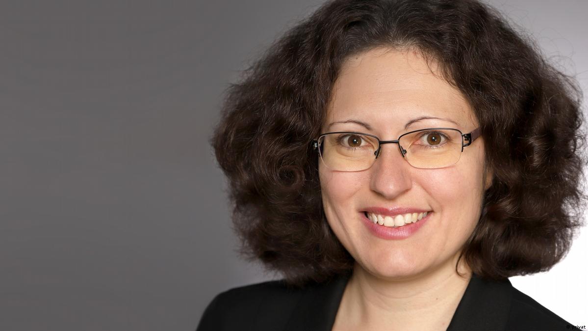 Dana Alexandra Scherle – DW