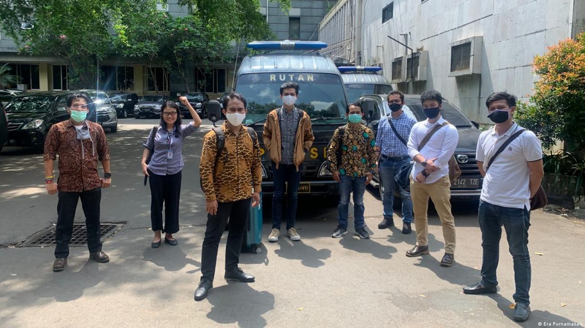 Aktivis Ravio Patra Dibebaskan, Aktivis Lain Kena Retas?