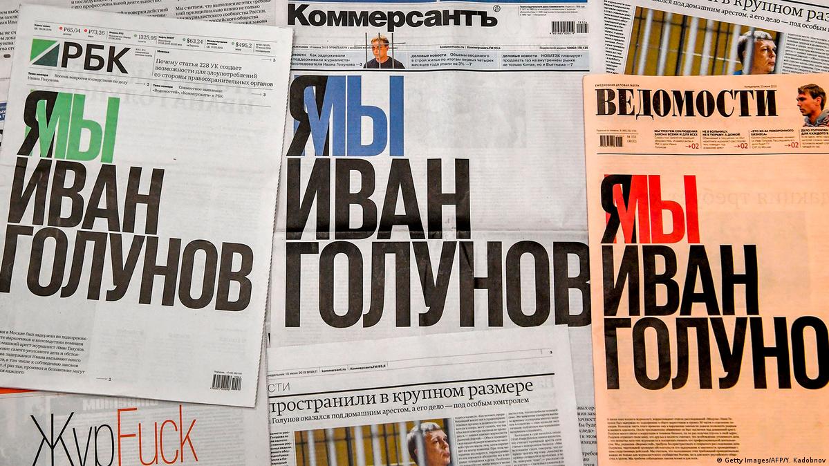Russian journalists defy boss over censorship