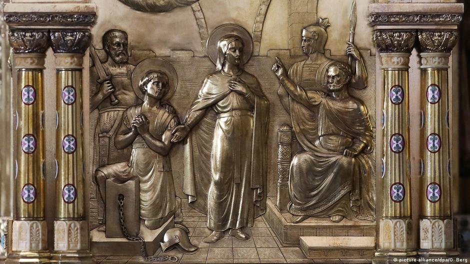 St. Corona: Petitioning the patron saint – DW – 05/13/2020