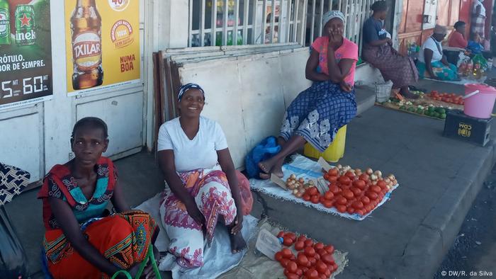 Maputo tenta reorganizar comércio informal | Mediateca – Todo o ...