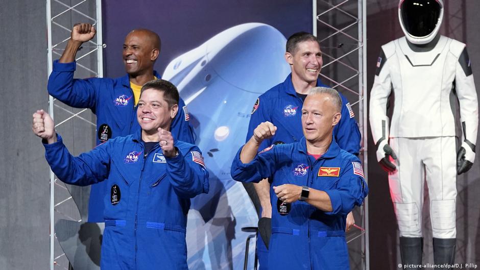 NASA approves first crewed SpaceX flight – DW – 05/23/2020