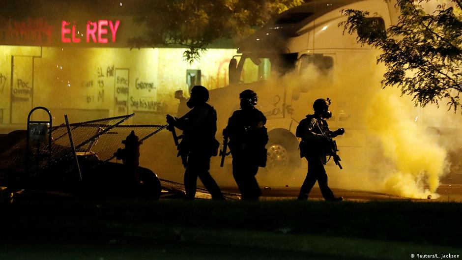 Οργή και κύμα διαδηλώσεων στις ΗΠΑ – DW – 30/05/2020