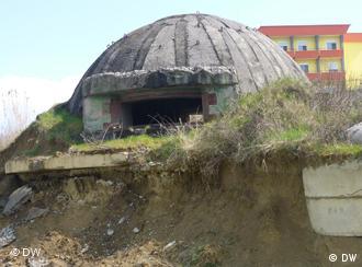A converted air raid bunker in Cologne, Germany. – DW – 07/07/2011