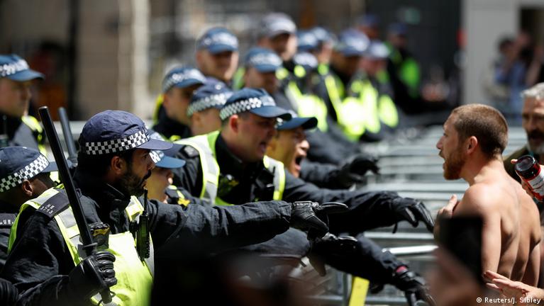 BLM protests: UK far-right groups clash with police