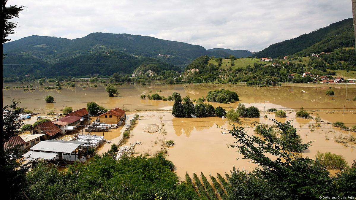 Poplave u Srbiji – „Pitajte Vučića zna li za ovo ovde“ – DW – 25. 6. 2020.