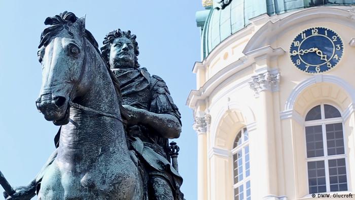 Germany′s Nazi symbols, imperial statues on display in Berlin museum ...