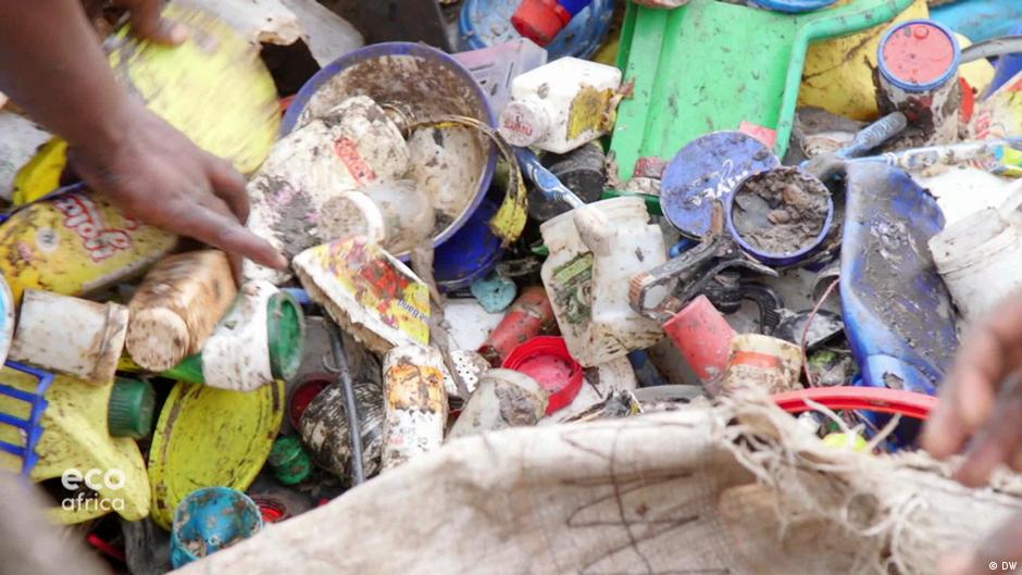 Taking care of Nairobi's waste during the COVID-19 pandemic – DW – 07 ...