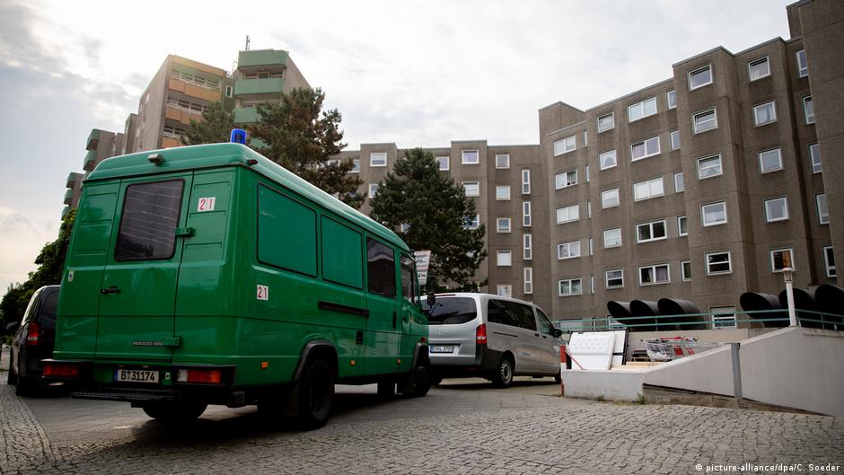 Berlin police conduct raids on suspected Islamists – DW – 07/15/2020