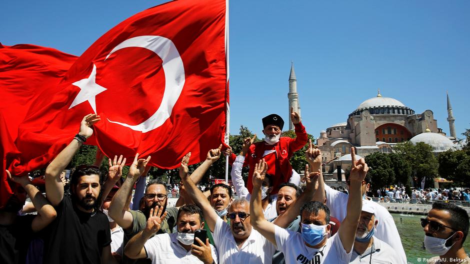 France bans Turkish ultra-nationalist Grey Wolves