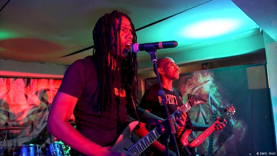Headbanging in Botswana's heavy metal scene – DW – 08/05/2020
