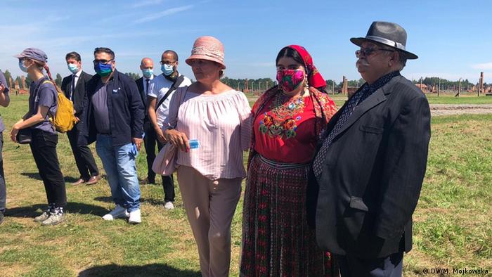 Roma, Sinti Auschwitz survivors remember victims of genocide | DW Learn ...