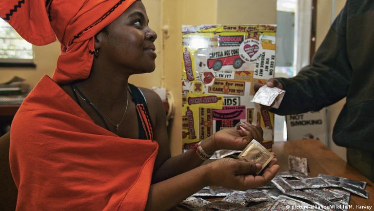 African women embrace contraceptives as populations grow – DW – 02/13/2021