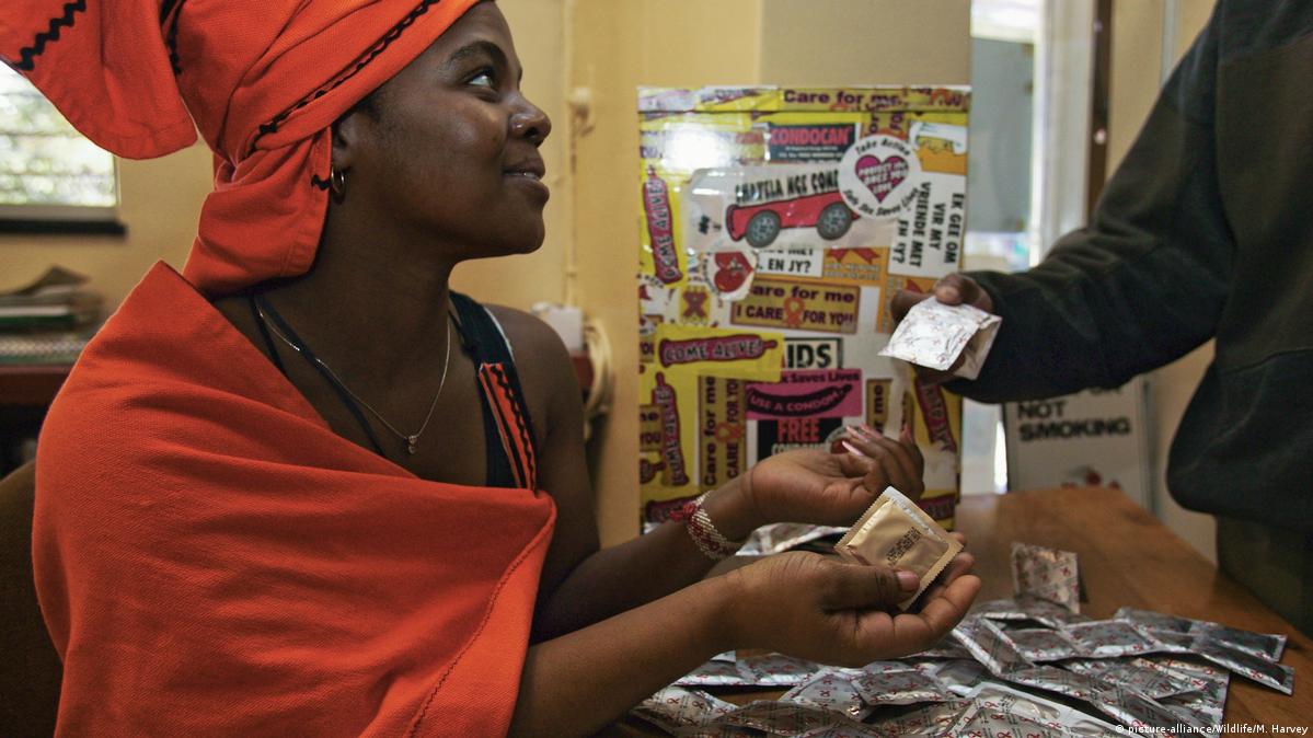 African women embrace contraceptives as populations grow – DW – 02/13/2021