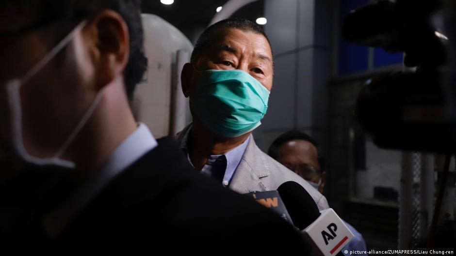 Jimmy Lai released on bail in Hong Kong – DW – 08/11/2020