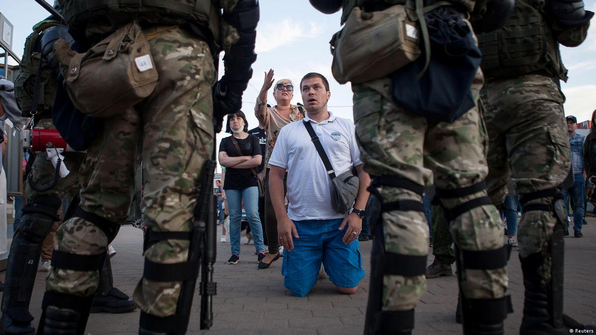 Searching for relatives in the prisons of Belarus