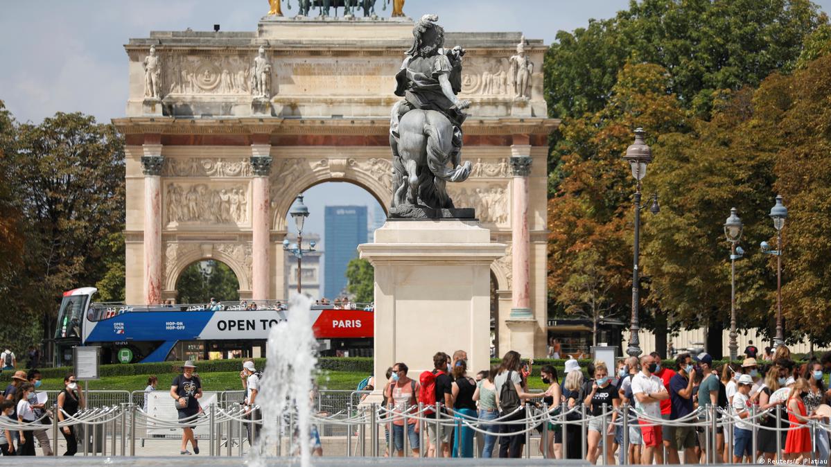 Coronavirus: France declares Paris high-risk zone