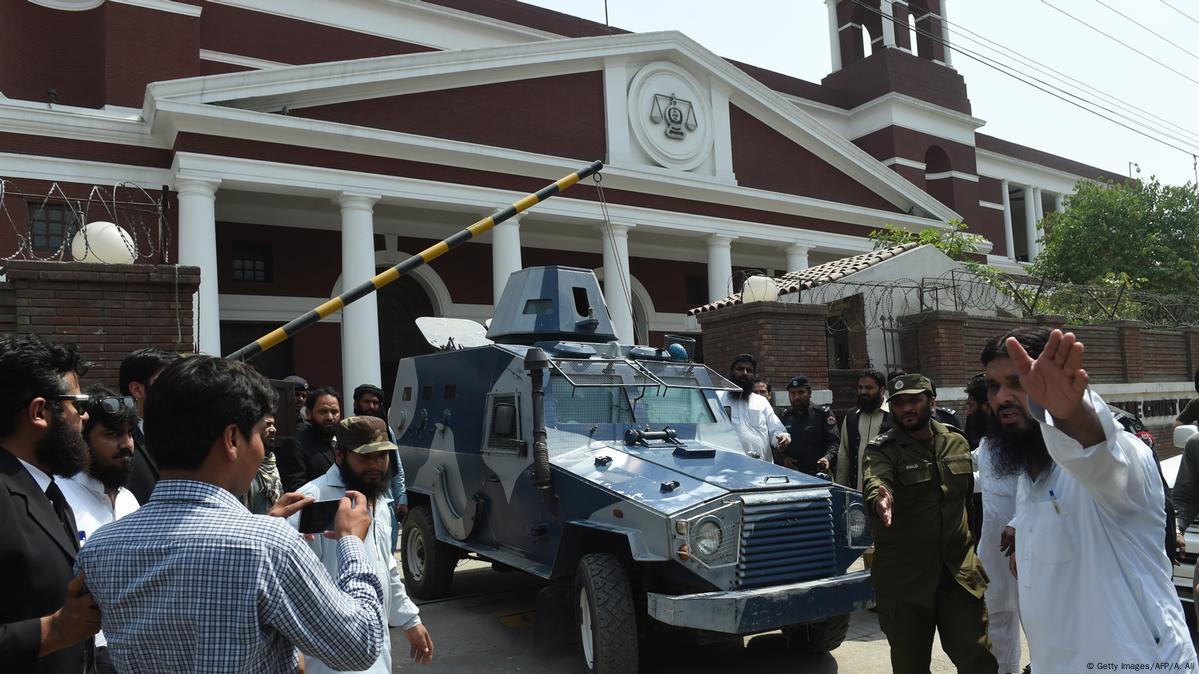 حکم حبس ابد یک مسیحی در پاکستان به اعدام تبدیل شد Dw ۱۳۹۹ ۱۲ ۲۳