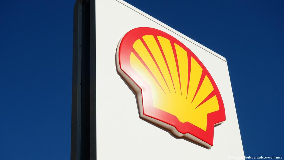 Shell ordered to reduce CO2 emissions – DW – 05/26/2021