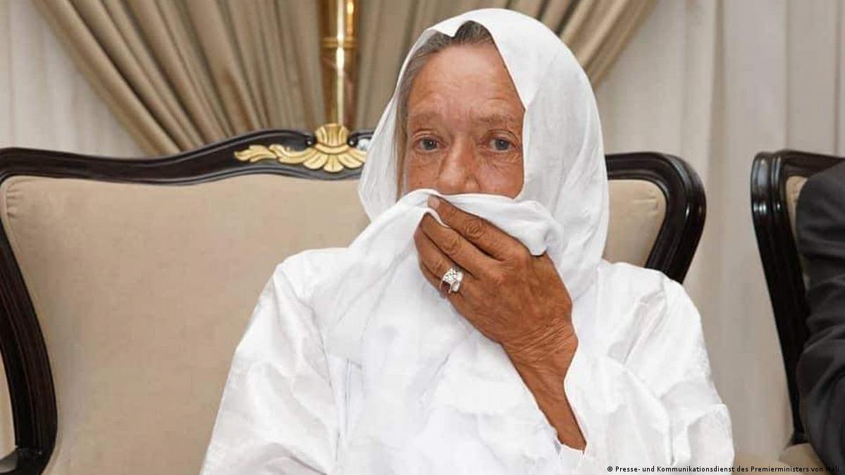 Mali: 4 hostages released in 'prisoner swap' – DW – 10/08/2020