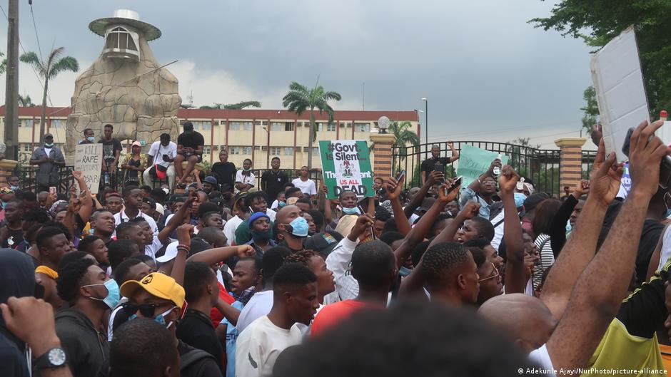 Nigeria marks 61 years of independence – DW – 10/02/2021