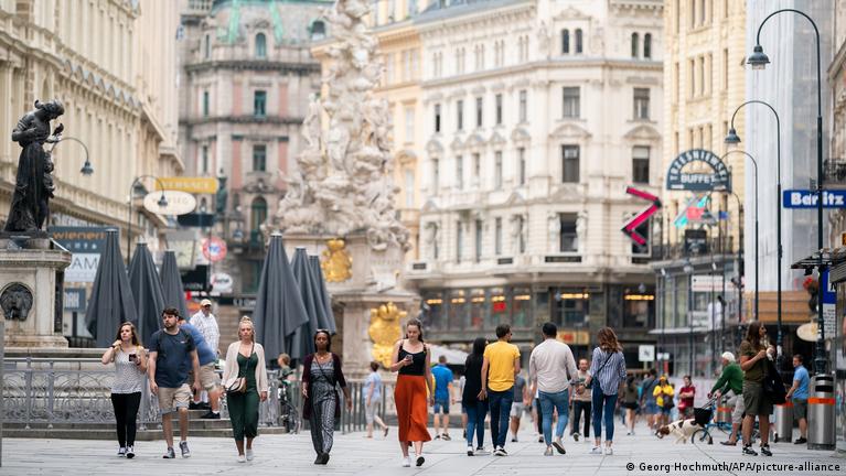 Vienna returns as world's 'most livable city' – DW – 06/23/2022