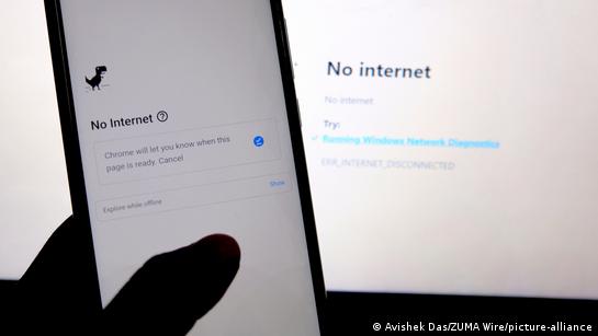 India's internet shutdowns are like 'invisibility cloaks' – DW – 11/13/2020