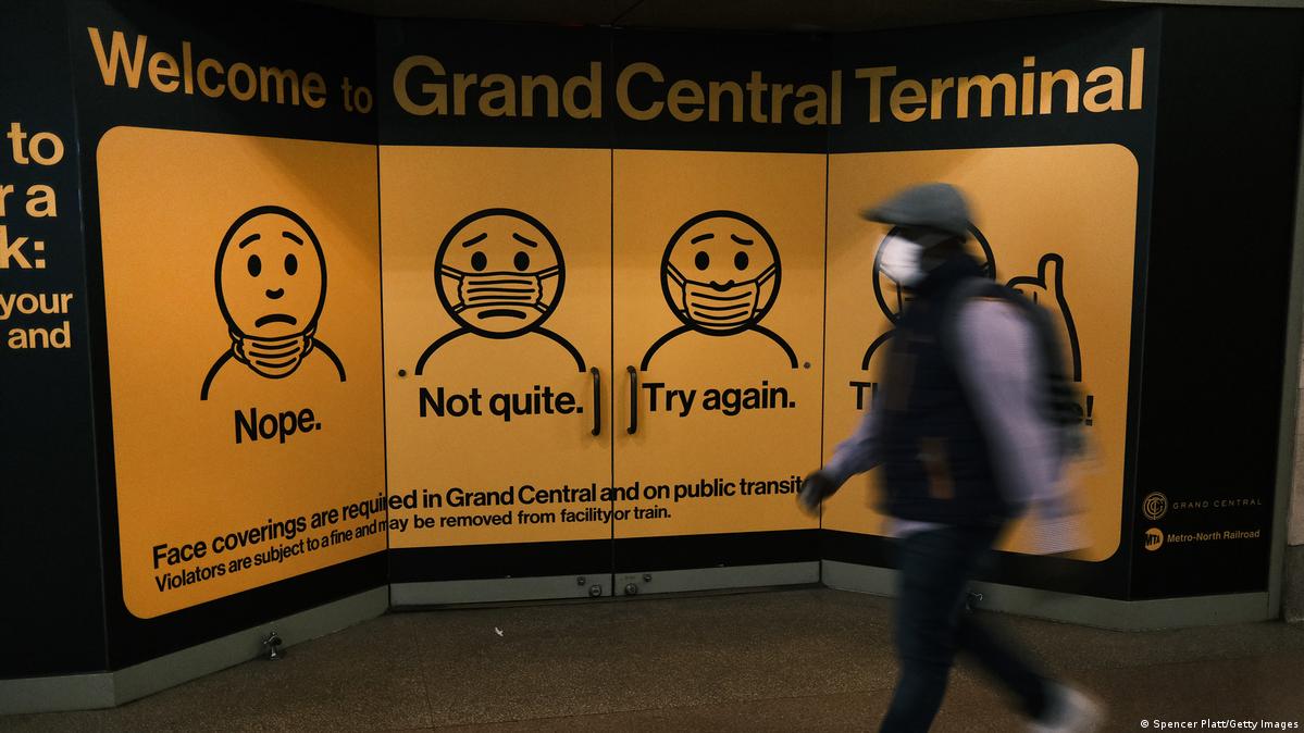 Coronavirus: US cuts recommended isolation period – DW – 12/28/2021