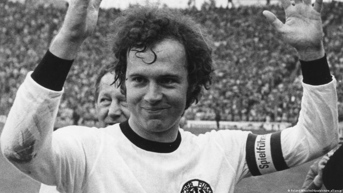 Franz Beckenbauer: Germany's World Cup-winning player, coach – DW – 01 ...