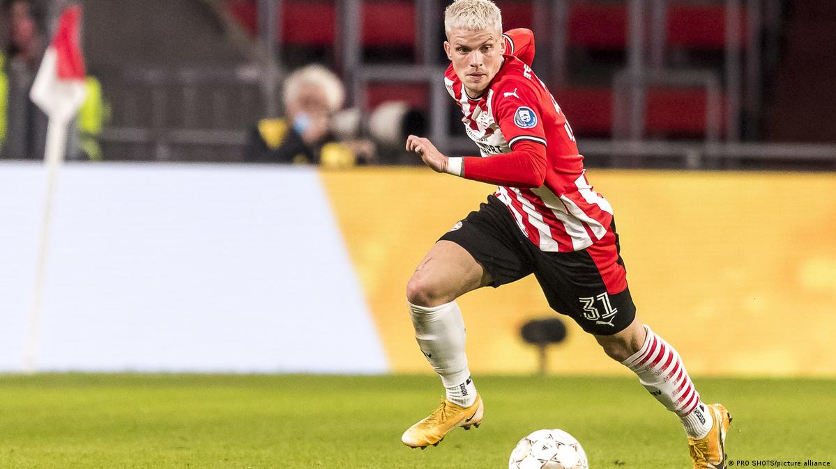 Germany's Philipp Max: Good things come to those who wait – DW – 11/11/2020